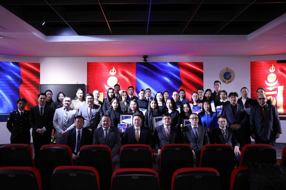 “Мөнгө угаах гэмт хэрэг онол практикийн асуудал” оюутны эрдэм шинжилгээний илтгэлийн